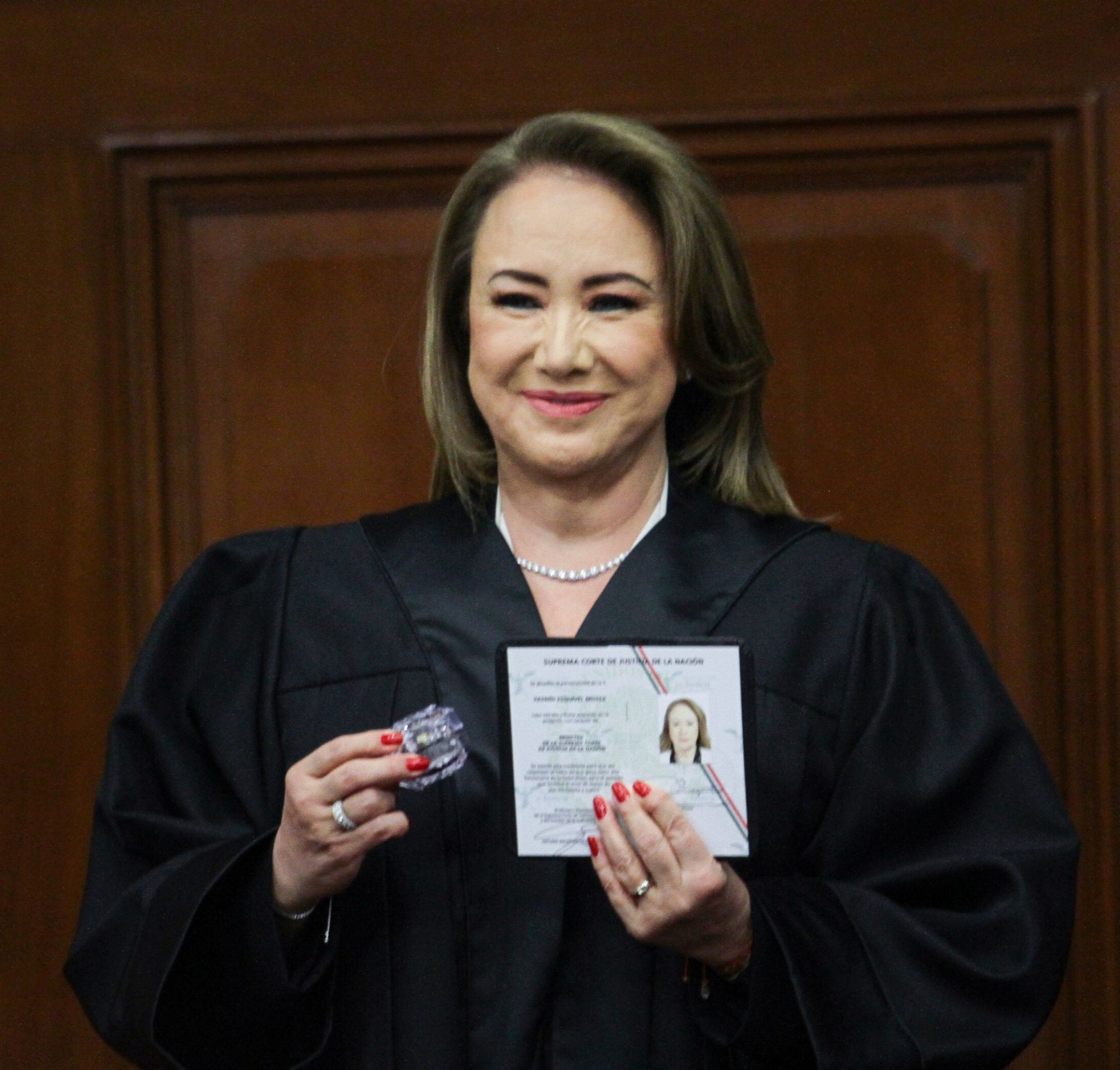 Yasmín Esquivel Mossa copió parte sustancial del contenido de la tesis ...